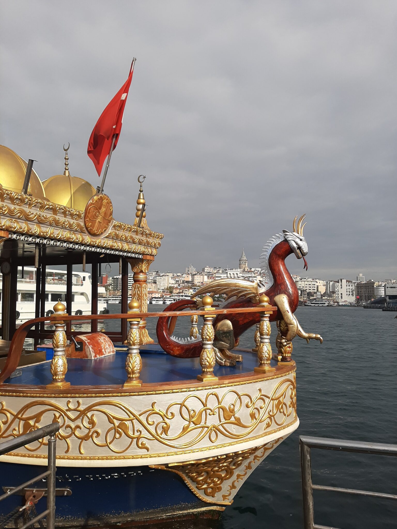 Tunel Funicular Istanbul - an Underground Funicular - Inside Out In ...